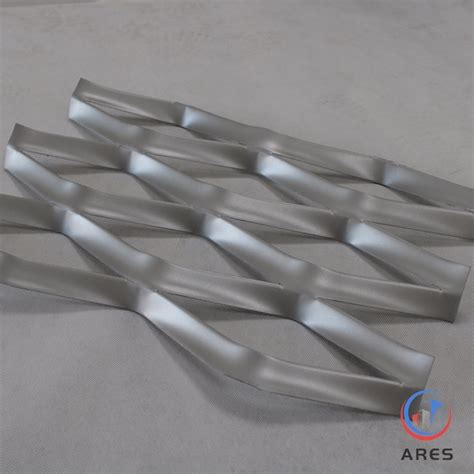 Aluminum Suspended Expanded Metal Mesh Cladding Ceiling Mesh China Architectural Expanded Mesh