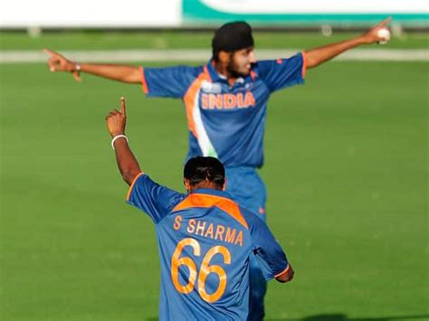 India Under 19 Cricketer Harmeet Singh Felicitated By College Cricket