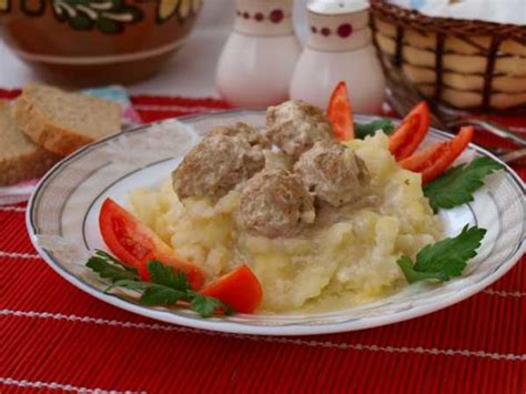 Фрикадельки в сметанном соусе рецепт с фото