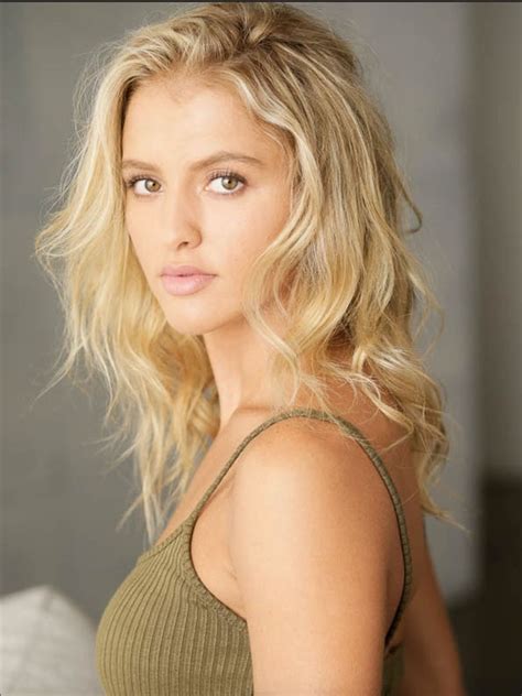 Angeline Appel Side Part Cindy Romano