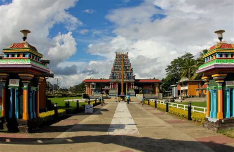 Did You Know Theres A Hindu Temple In Fiji This Centuries Old Temple