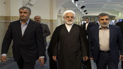 بازدید مقامات کشوری و لشکری از نمایشگاه دستاورد‌های صنعت هسته‌ای کشور