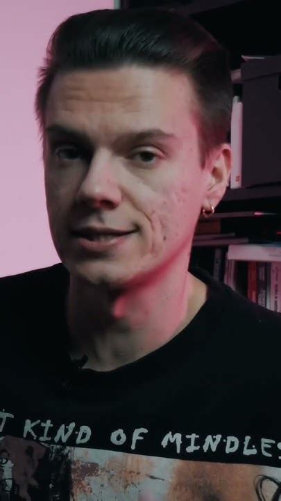 До игры в машинки Вин Дизель играл роли Фильм «Признайте меня виновным Youtube