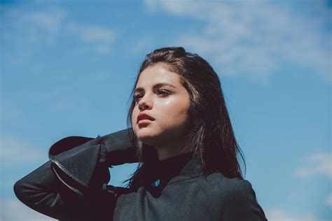 Selena Gomez Ny Times 2017 Wallpaperhd Celebrities Wallpapers4k