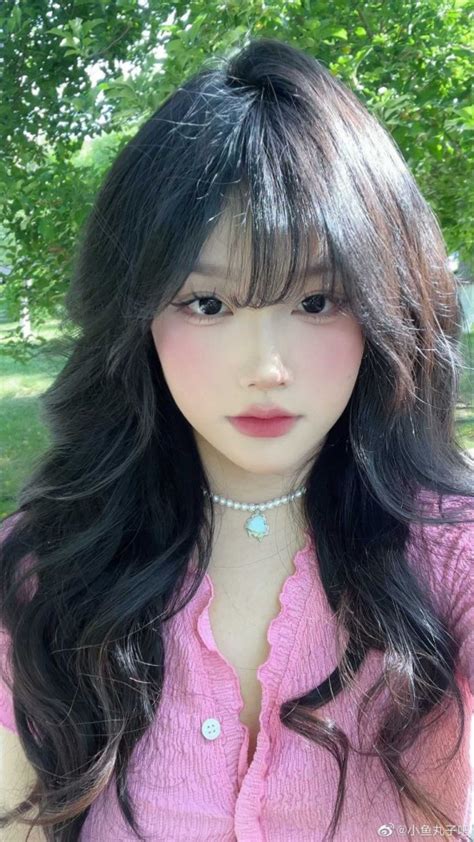 30 Cute Korean Wispy Bangs Long Hairstyles — Voluminous Layered Haircut