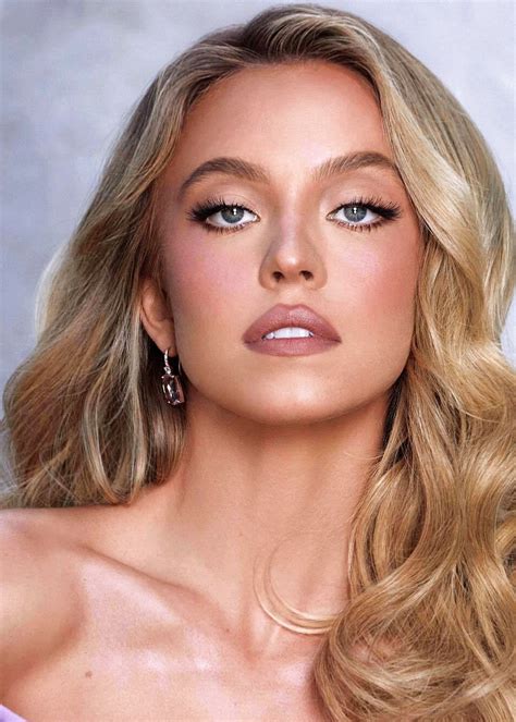 سیدنی سویینی خوش چهره جذاب طرفداری