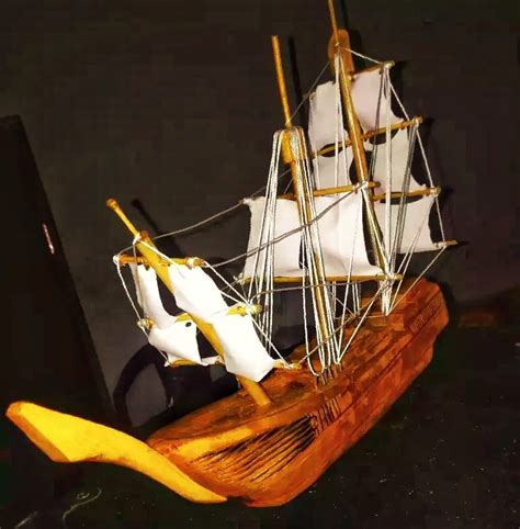 රුවල් නැව් නිෂ්පාදකයෝ