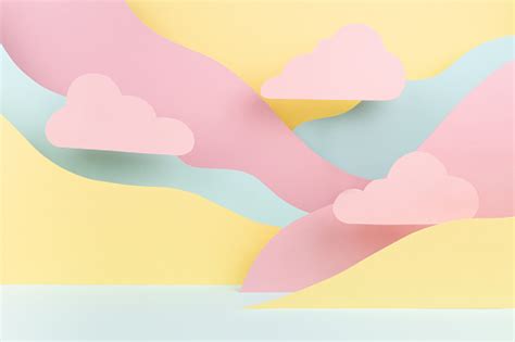 밝은 추상 무대 모형 파스텔 핑크 구름 산 분홍색 노란색 현대 증기파 스타일의 민트 색상이있는 종이 풍경 광고 디자인 프리젠