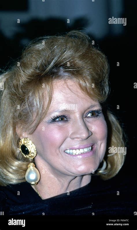 Washington Dc 4 29 1992 Veteran Hollywood Actress Angie Dickinson