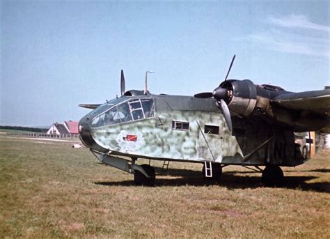 Транспортный самолет Гота Go 244 боевой группы специального назначения люфтваффе на аэродроме [1