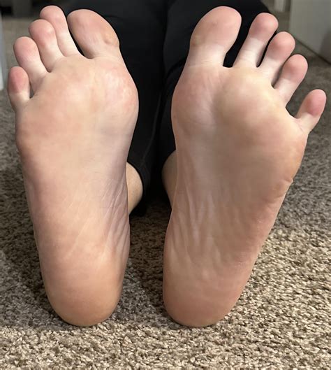 My Soles Look Huge Next To You R Giantessfeet