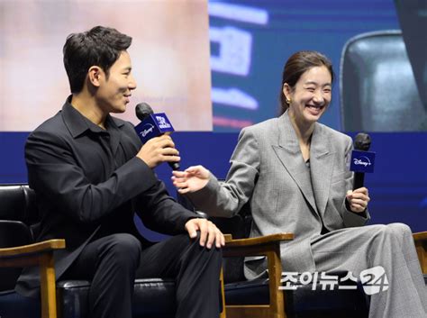 [포토]변론 시작 정려원 이규형 재치에 빵빵