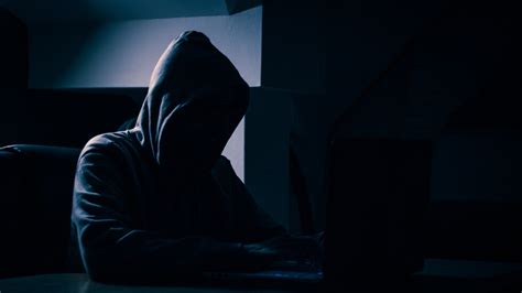 “Демократична България” с идея за Закон срещу троловете в интернет Общество България