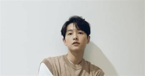 송중기 두 아이 아빠됐다 로마에서 득녀