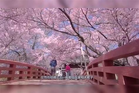 日本姐妹第一次来中国，走在大街上很疑惑：中国男人咋这样？疑惑大街姐妹