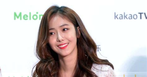 [포토] 여자친구 신비 오늘도 리즈 미모