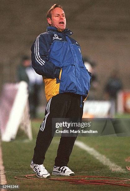 Mark Rober Photos And Premium High Res Pictures Getty Images