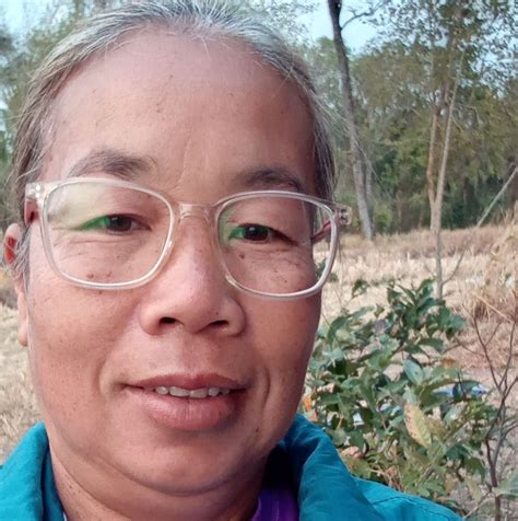 วิชาชีวิต 💚ปลูกมะนาวและมะกรูดด้วยใบ💚 👍สิ่งที่ต้องเตรียม 1 ใบมะนาวหรือใบมะกรูดกลางอ่ อ นกลางแ