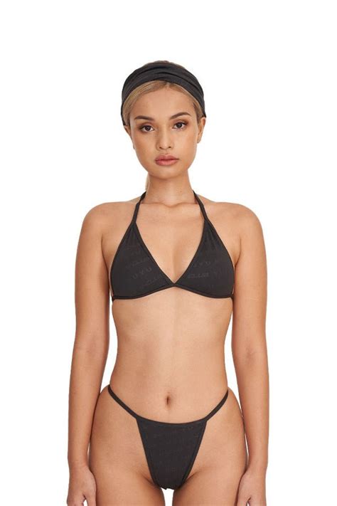 10 Hot Sexy Yuyu Bikini Pics