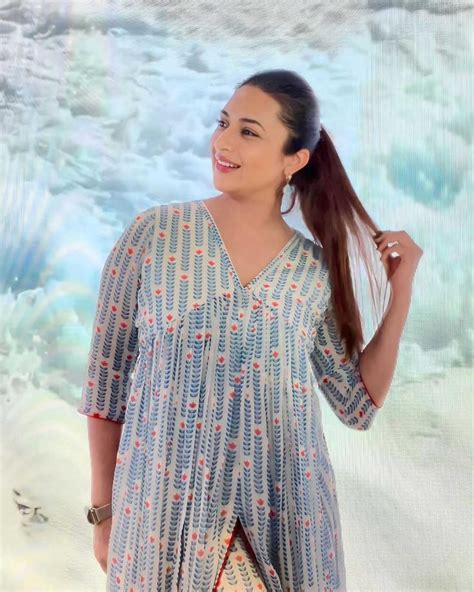 candid couture essentials divyanka tripathi s minimalistic edition