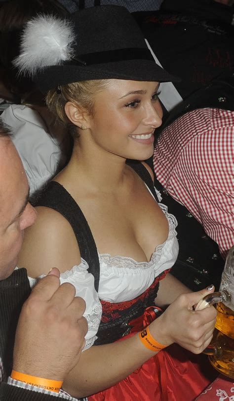 Hayden Panettiere Cleavage TheFappening Library