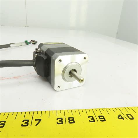Oriental Motor ARM46SAK Stepper Motor 2 04VDC 6mm Shaft Broken Cover Bullseye Industrial Sales