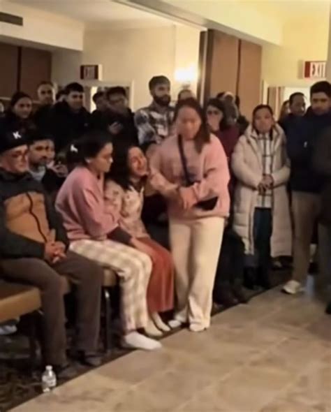 इन्फ्लुएंसर के अंतिम संस्कार में रो रोकर पत्नी का बुरा हाल दिल चीर