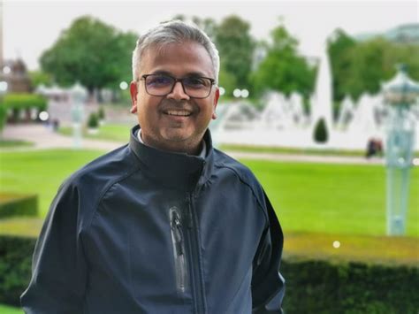 Neeraj Kumar On Linkedin Leadership Motivation India Inspiration Nevergiveup Storytelling