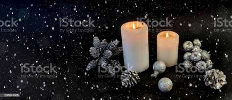 새해 복 많은 새해와 메리 크리스마스 텍스트 장소와 검은 배경에 카드 배너 평면 누워 겨울에 대한 스톡 사진 및 기타 이미지 겨울 계절 공휴일 Istock