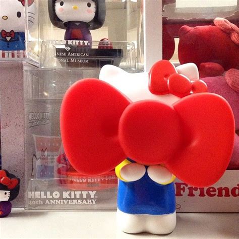 Spotted At Sanriohq Hellokitty Vinyl Bow Figure An Exclusive From Hellokittycon ️ Tbt