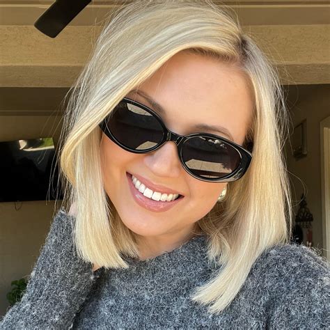 Alyssa Hart S Amazon Page