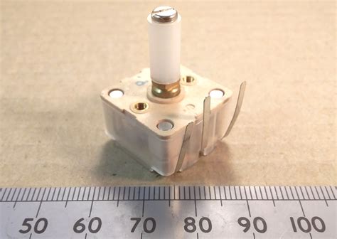 Variable Capacitor Pin Configuration