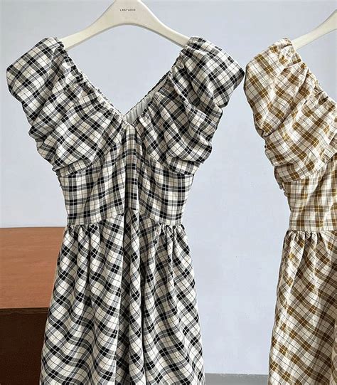 여름 투웨어~브이넥 체크무늬 나시 미디 롱 원피스 스커트 휴양지 휴가지 여행지 플리츠 퍼프 슬리브 오프숄더 서스펜더 원피스 스커트 데일리룩 여행지룩 외출룩