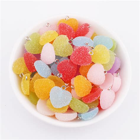 Badu Bg 10 бр Цветни меки бонбони във формата на сърце Сладки талисмани от висулка от смола