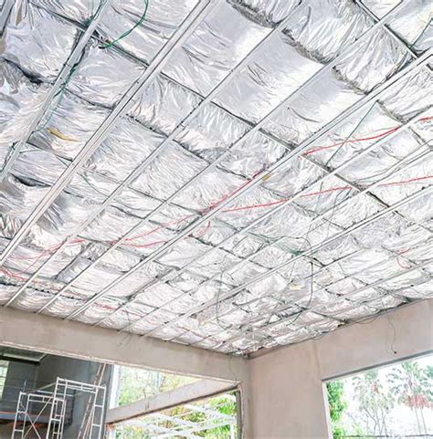 งานฉนวนกันความร้อนบนฝ้า เพดาน 3t Insulation