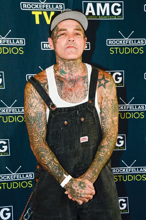 Crazy Town Frontman Shifty Shellshock Dead At 49 Us Weekly