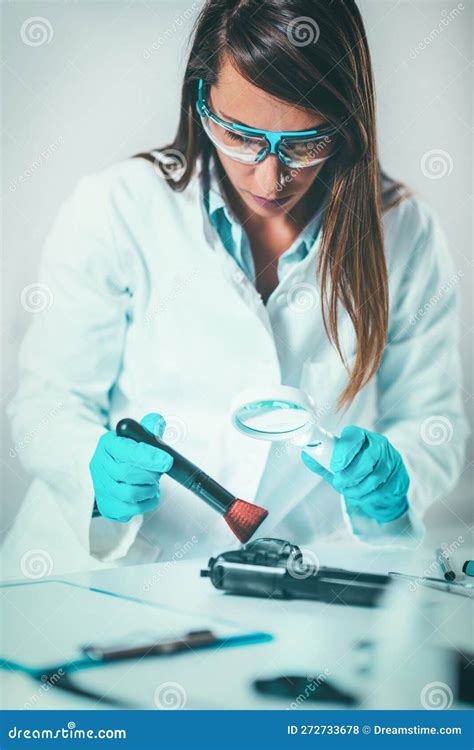 Forensic Science Stock Photo Image Of Discovery Females 272733678