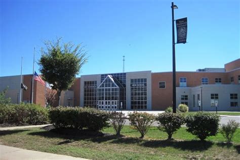 미국서 체포 29세 한국 여성 ‘여고생인척 학교 다니다가 뉴욕타임스에 얼굴 공개됐다 사진 지식의정석 New