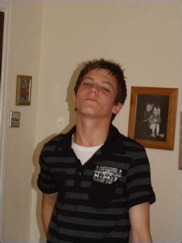 Pin De Bellarella En Im A Writer Fotos De Louis Tomlinson Fotos De Harry Styles Louis Tomlinson
