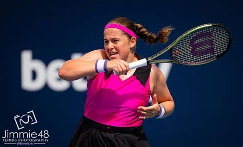 Love When Jelena Ostapenko Shuts Up Annoying Crowds With Her Talent Tennis Fans Stand By