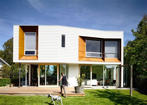 Preston Lanes House Extension Has Faceted Window Recesses