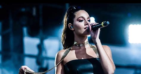 Oriana El Piropo De Coldplay Y Los Secretos Para Verse Mil Puntos En Mono De Jean Infobae