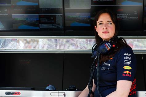 Hannah Schmitz De Pasante A Jefa El Cerebro Del éxito De Red Bull Que