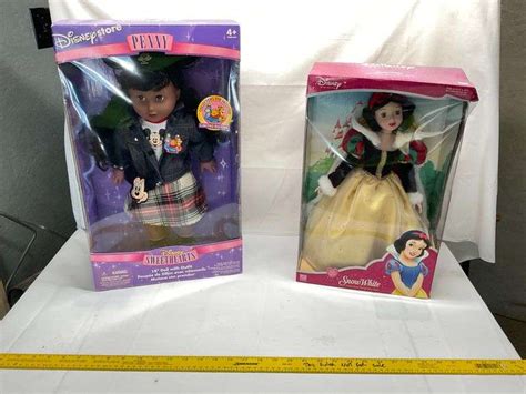 Disney Collectible Dolls Penny Snow White Metzger Property