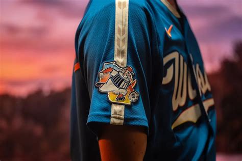Milwaukee Brewers Unveil New City Connect Uniforms Yahoo Sports