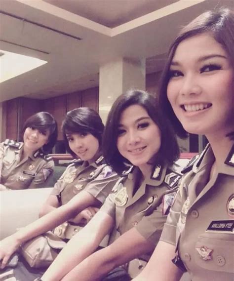Album Foto Polwan Cantik Part Kumpulan Foto Polwan Paling Cantik Se Indonesia Galeri Foto