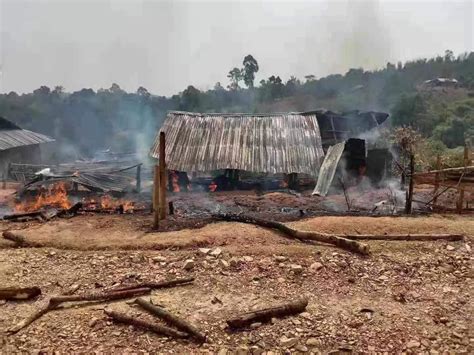 လိပ်ရနယ်ခြားစောင့်စခန်းမှ သုံ့ပန်း ၃ ဦးနှင့်လက်နက်ခဲယမ်းများသိမ်းဆည