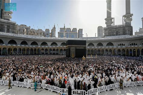 جريدة الرياض الشؤون الدينية بالحرمين تدعو إلى التعاون مع المنظومة الأمنية