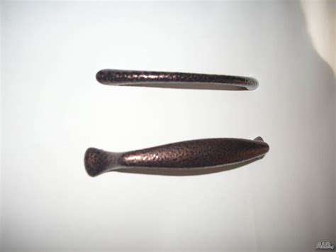 Мебелни дръжки Обков Мебели за дома и офиса Варна Мебелни дръжки шагрен 96мм между