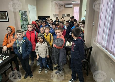 Около 40 състезатели от седем шуменски училища се включиха в първия за годината турнир в